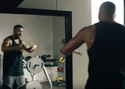 Drake entrena al ritmo de Taylor Swift en nuevo anuncio de Apple Music